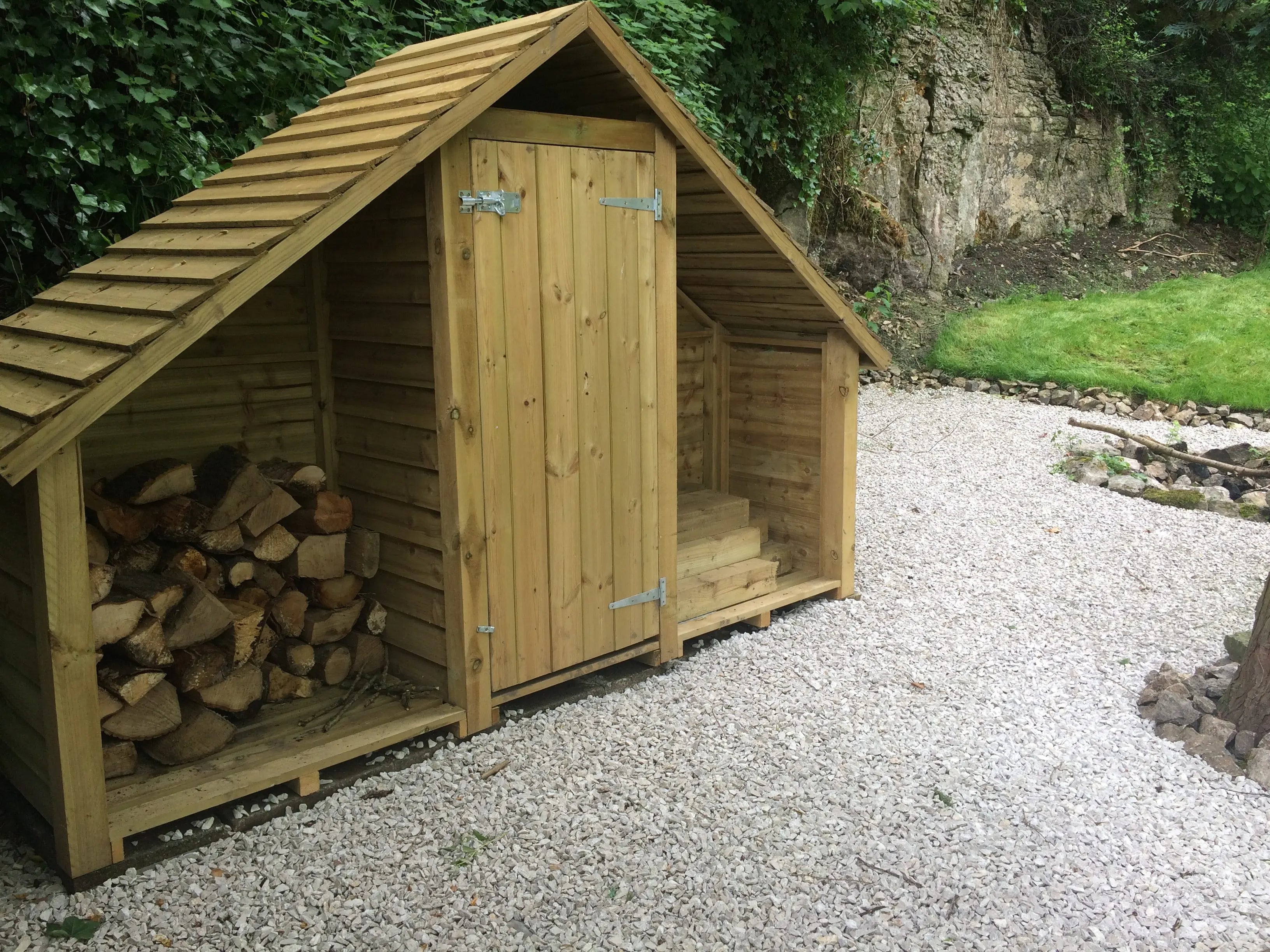 Matlock Log Store – Seasoned Logs Surrey